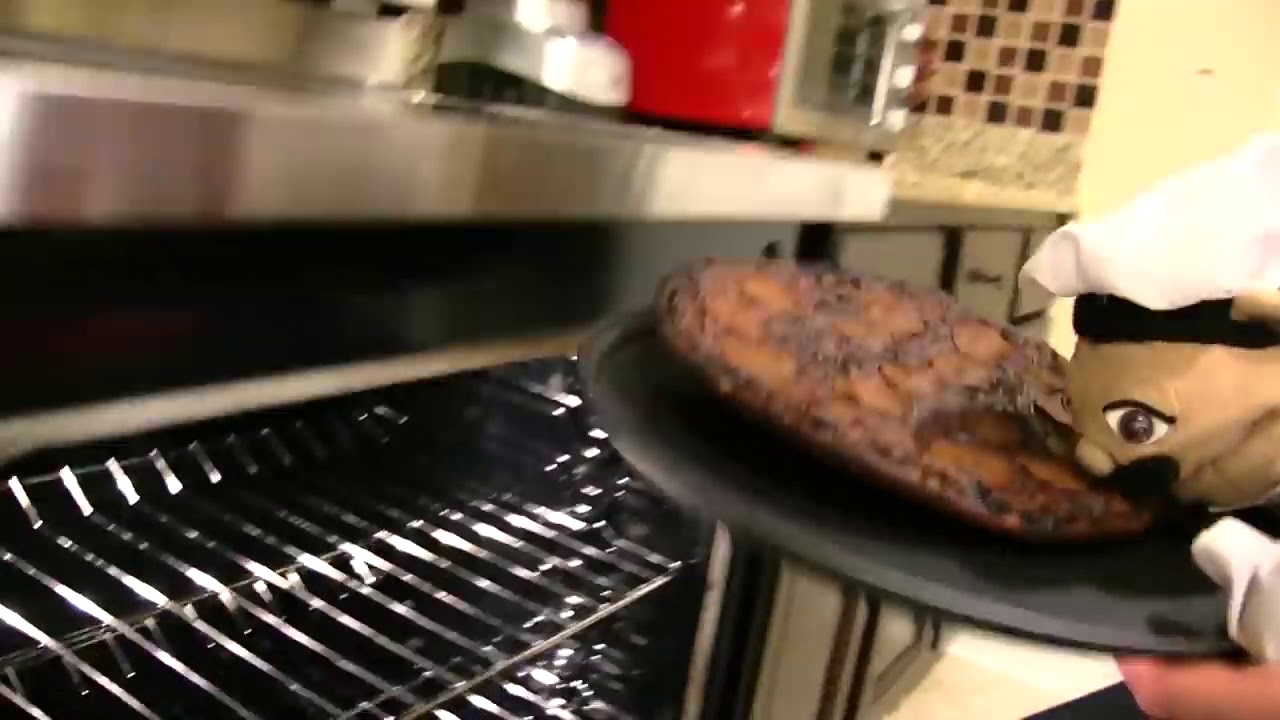 Chef pee pee burnt the pizza - YouTube