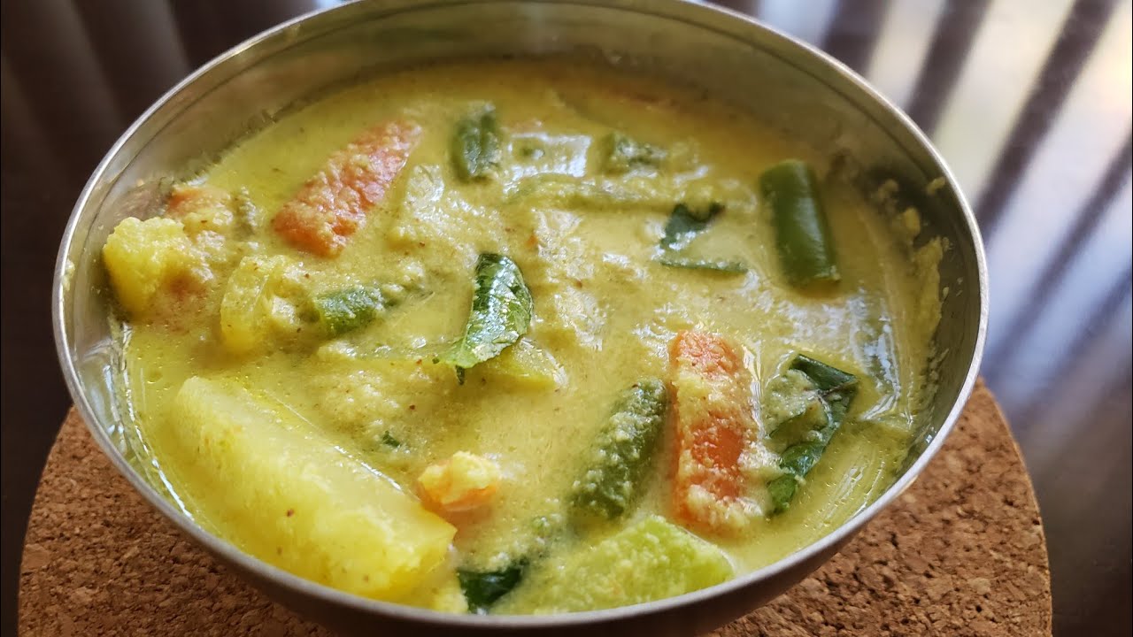 Simple and Easy Aviyal Recipe Kerala Style - YouTube