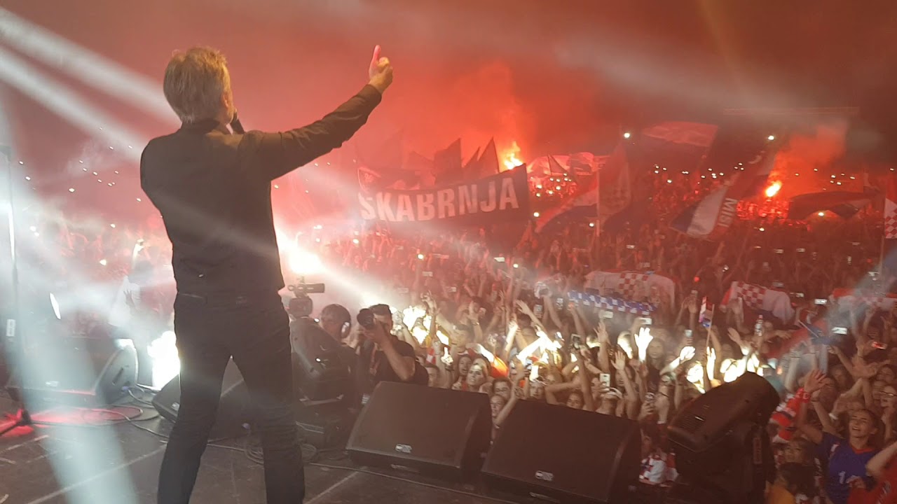 Sude mi pred 50.000 ljudi Miroslav Skoro - YouTube