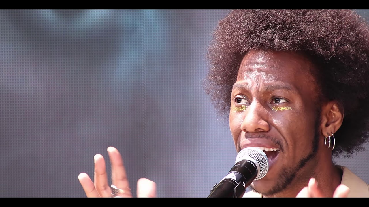 MOONGA K. — i know (i do) [LIVE] - YouTube Music