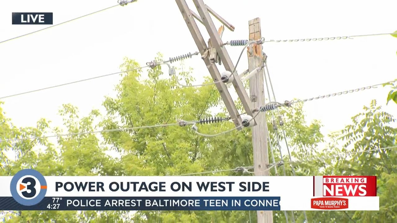BREAKING NEWS: Power outage on west side, Raymond Road blocked - YouTube