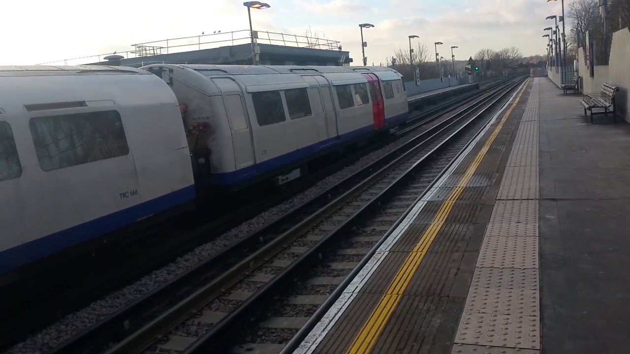 1960 Tube Stock London Under ground inspection train on the Piccadilly ...