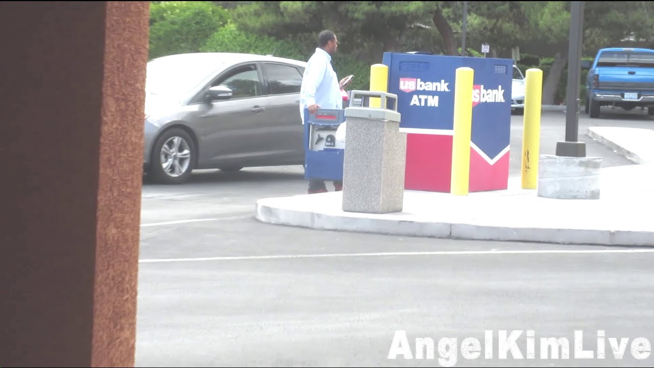 GUY CAUGHT ROBBING ATM!!! - YouTube