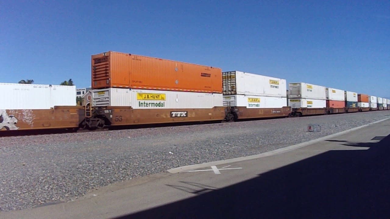 BNSF 5802 Westbound Double Stack Intermodal Train - Corona ,CA 12/7/2017 - YouTube