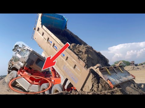 Dump truck unloading video- Hydraulic systems jack fast unload trucks 🛻 #truckvideo - YouTube