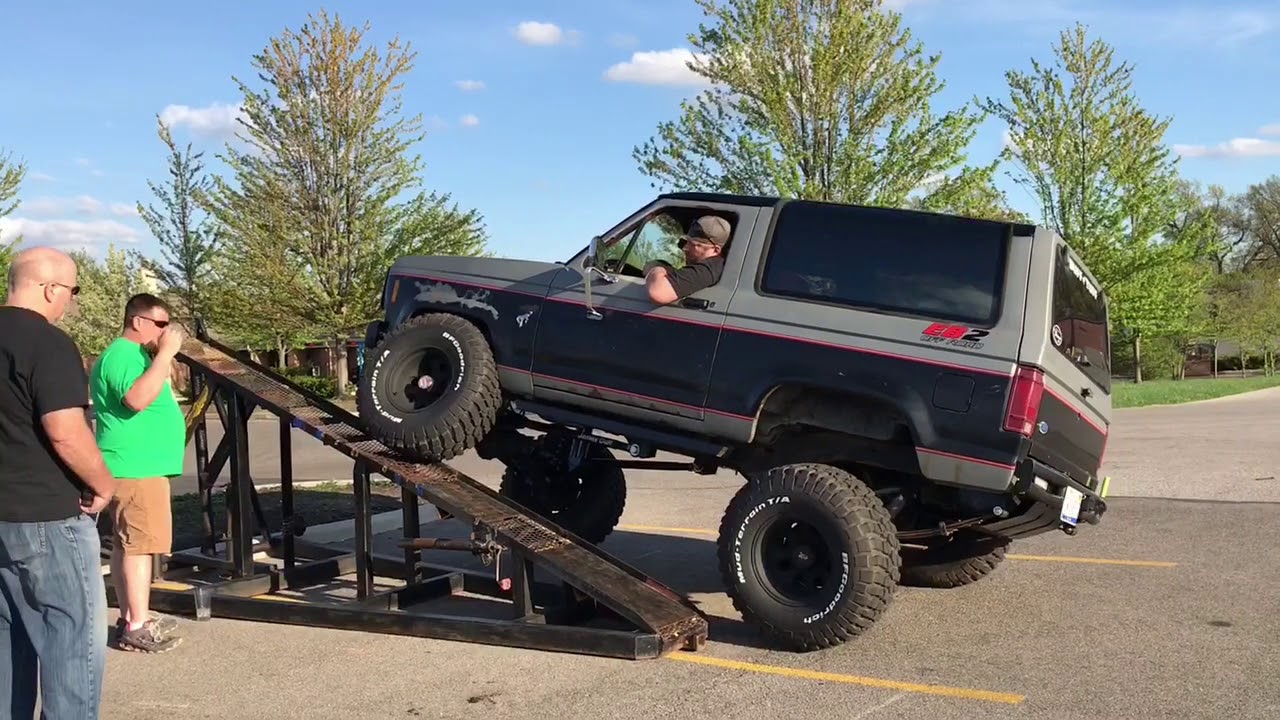 Gilligan first car show and RTI ramp! - YouTube