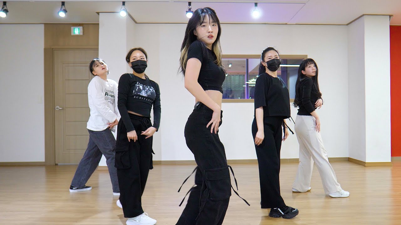 HYOLYN(효린) - Layin' Low Choreography Dance | 대구댄스학원 디온 - YouTube