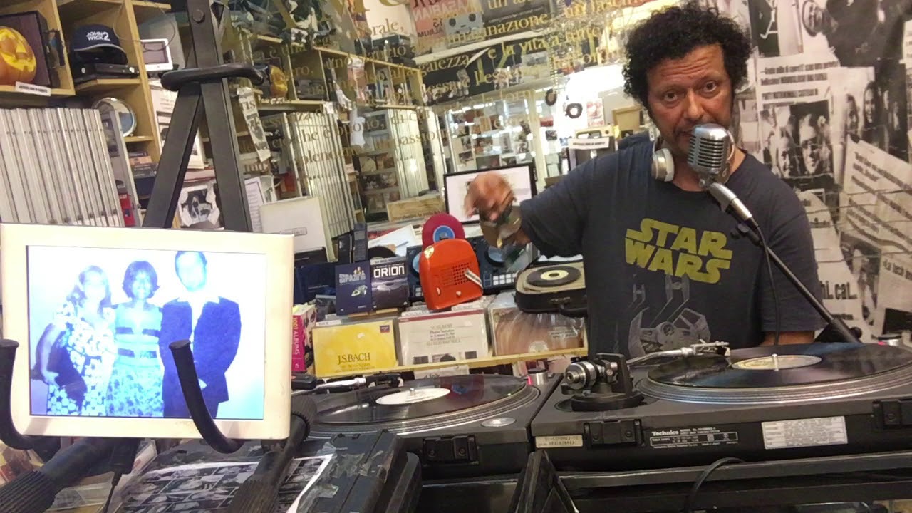 SAMPLED | John Barry vs Sneaker Pimps - YouTube