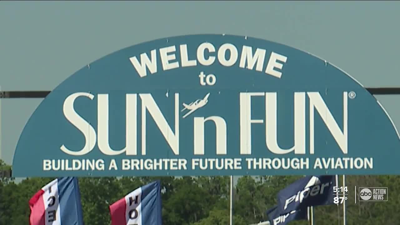 Sun and Fun expo kicks off - YouTube
