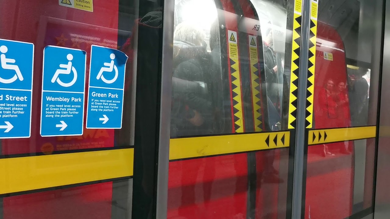 Platform Edge Doors Open at Westminster - YouTube