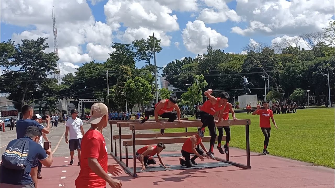 OBSTACLE COURSE RACE-Men | Team PNP | PINOY SPORTS - YouTube
