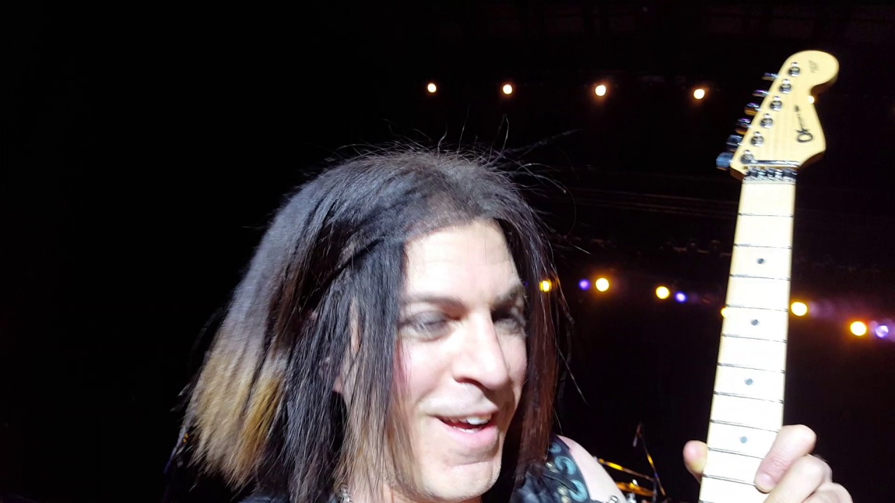 Jon Levin of Dokken - Effingham Performance Center - 2/25/2017 - YouTube