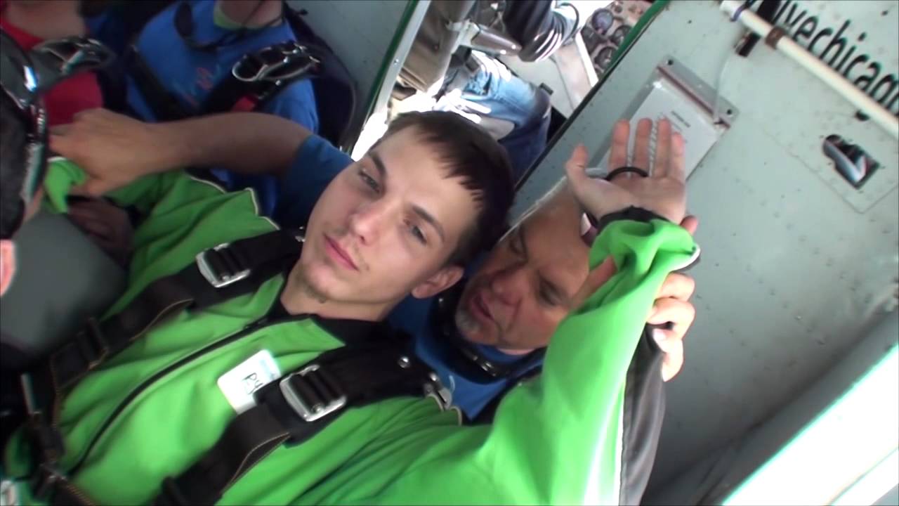 Ryan Cunningham's Tandem skydive! - YouTube