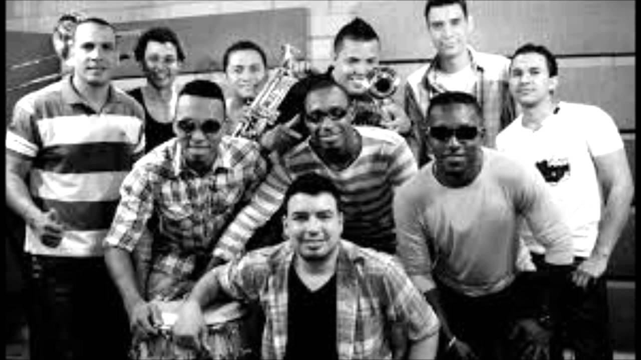 Asimila - Tirso Duarte y Orquesta Calibre - YouTube