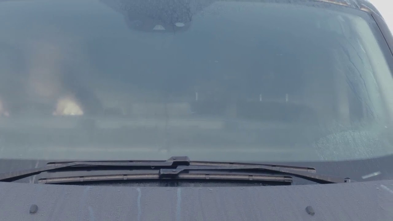 How to demist a windscreen | How It Works | Ford UK - YouTube