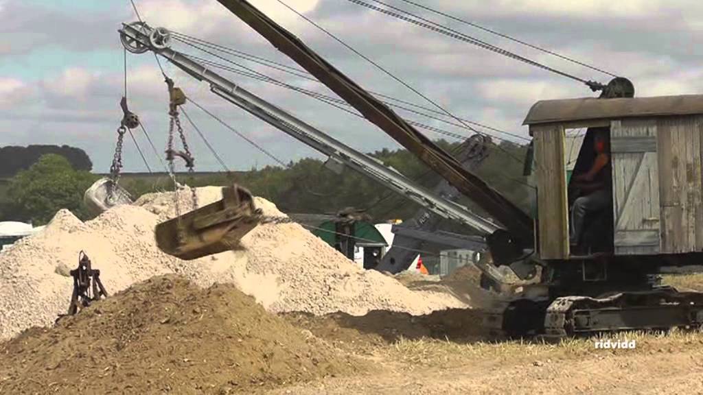 Vintage drag line excavator & trencher demonstration - Dorset Steam ...
