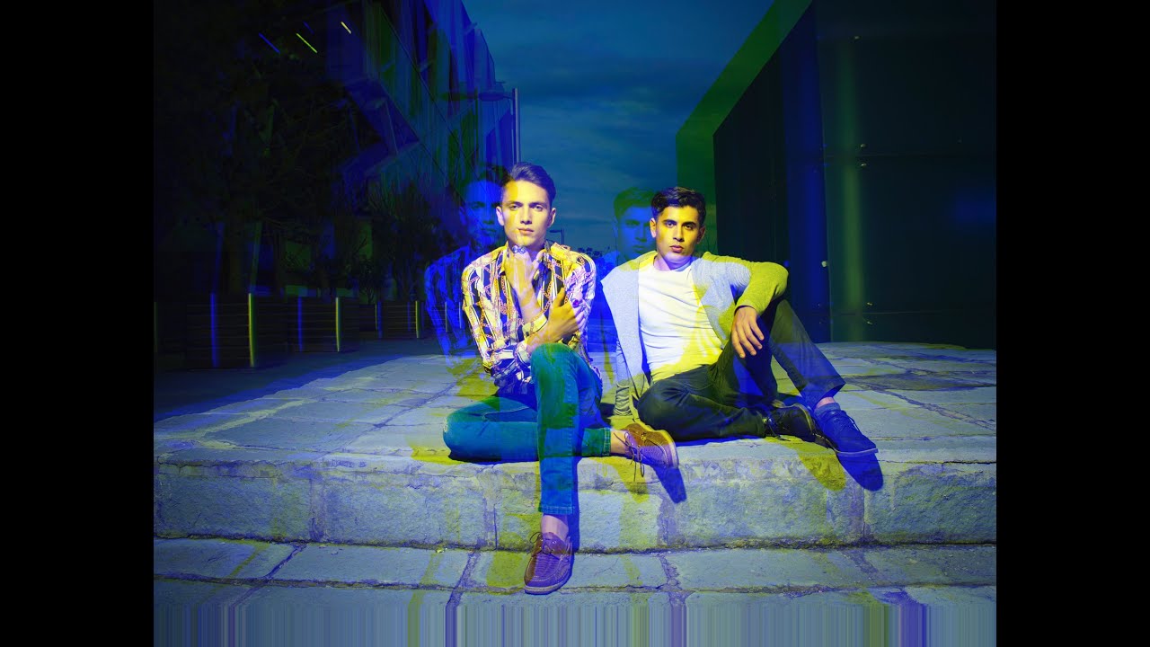 Maruno - Se inunda ft Fertor (video lyric) - YouTube