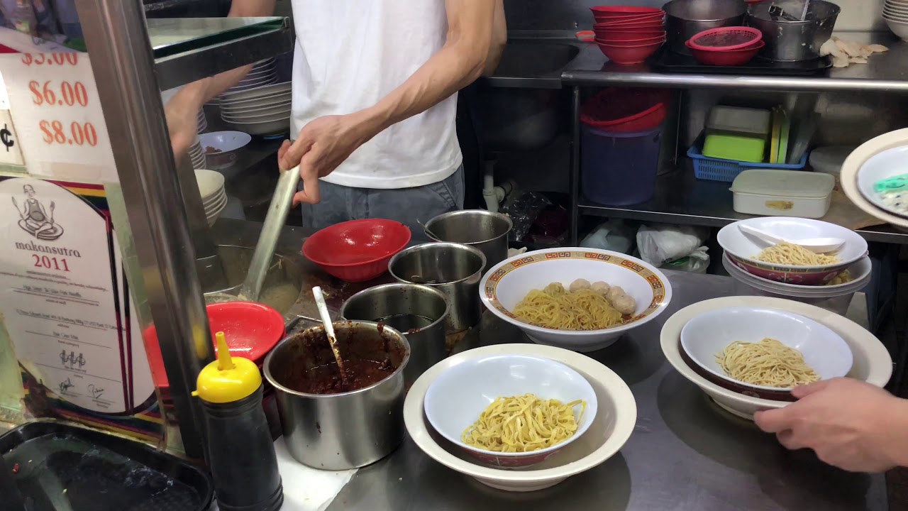 Tai Wah Pork Noodle - Hong lim Food Centre @ Chinatown, Singapore [4k ...