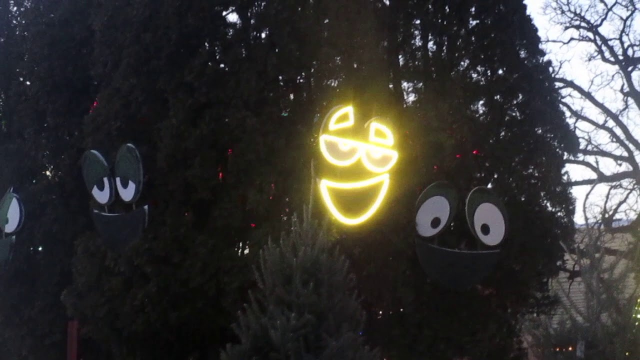 Singing Tree Lights "All I Want For Christmas Is You" Santa's Village ...