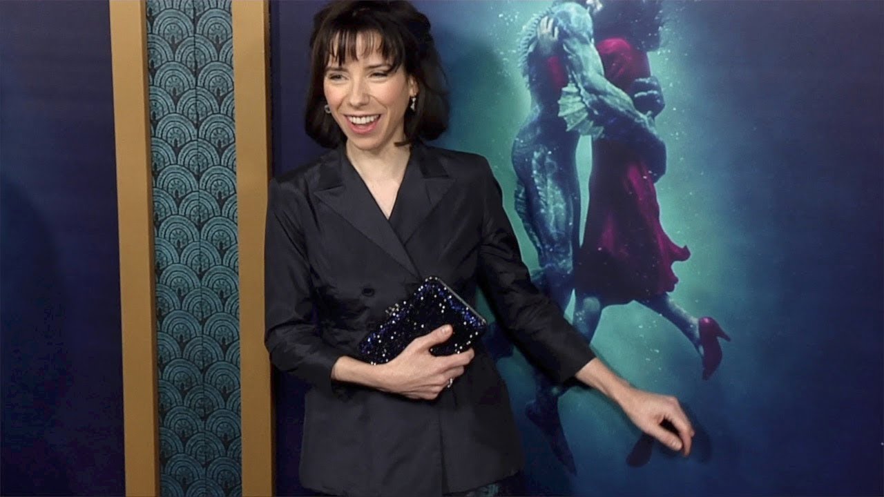 Sally Hawkins "The Shape of Water" Los Angeles Premiere - YouTube