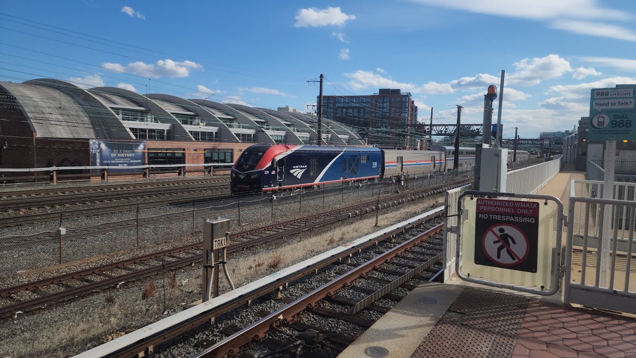 ALC-42 339 leads Amtrak Capitol Limited Train 29 in DC - YouTube