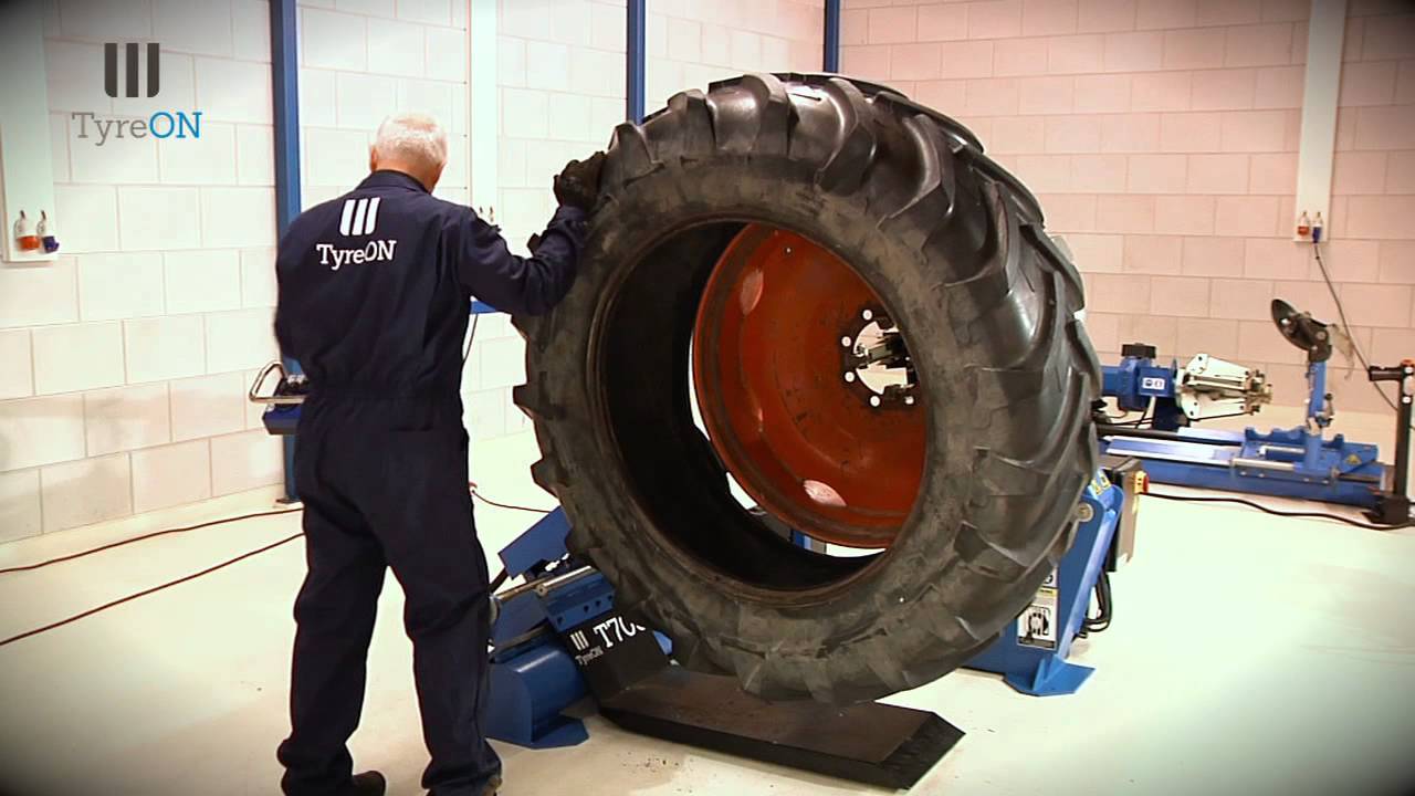 T700 tractor - YouTube