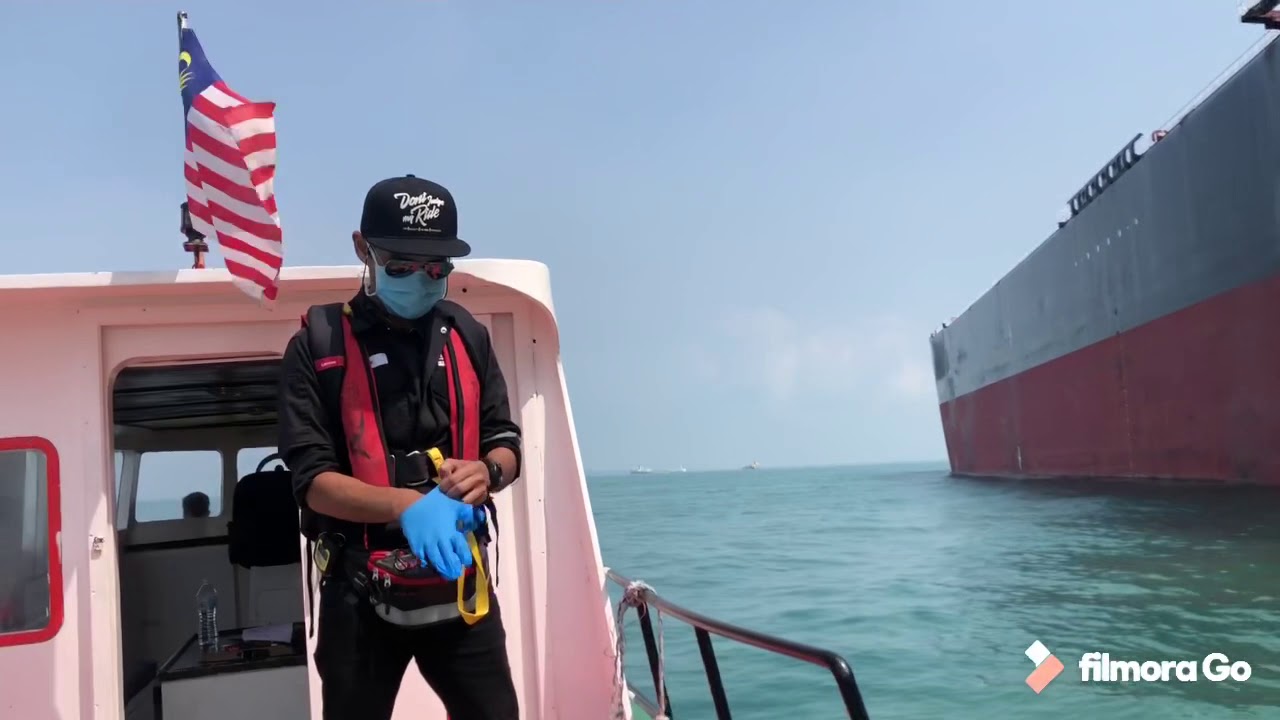 VESSEL AT ANCHORAGE IN TAG MARINE KUALA LINGGI (KLIP) - YouTube