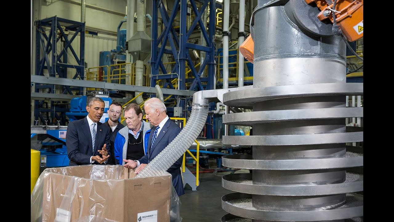 President Obama Announces New Manufacturing Hub - YouTube