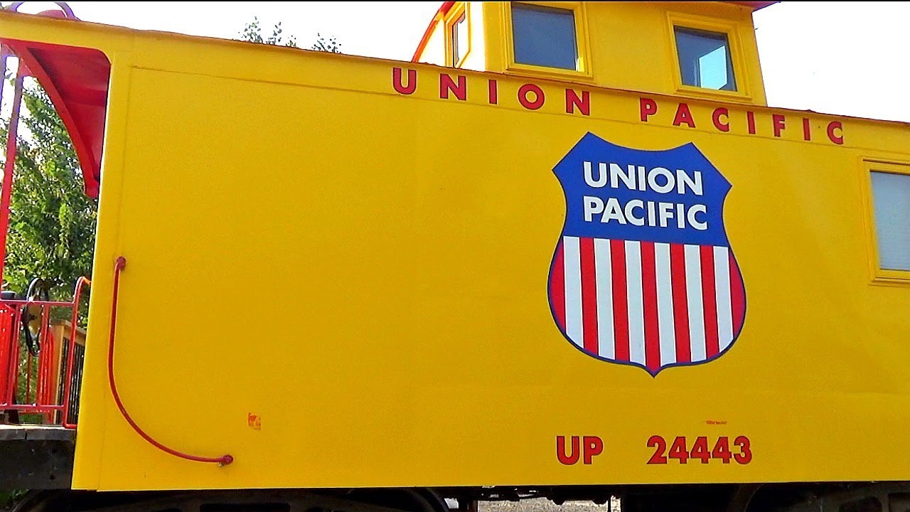 Circus Train Ride at Aspen Crossing Railway | Caboose Cabins | Trains ...