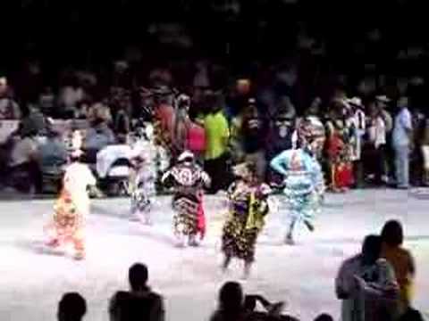 Women's Jingle Dance Competition - YouTube