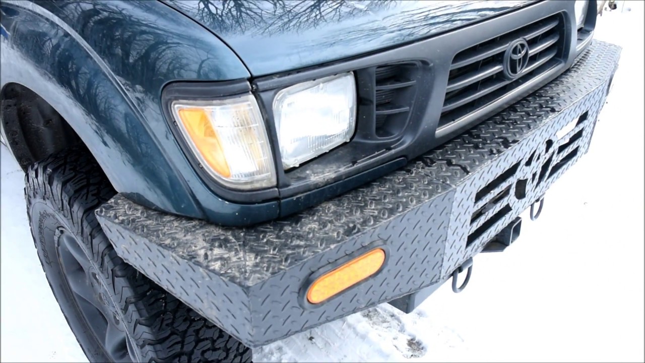 Custom 1st Gen Tacoma 4x4 - YouTube