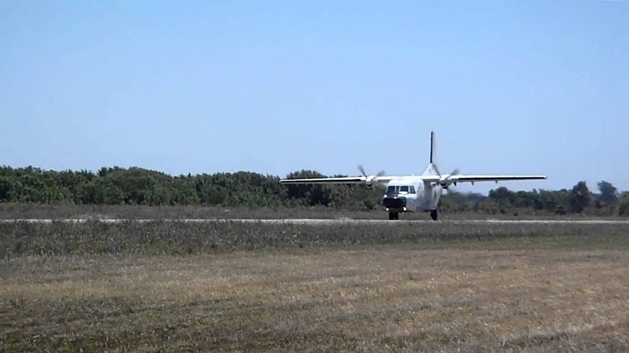Casa 212 AvioCar TakeOff at Montevideo SUAA Rwy 18 - YouTube