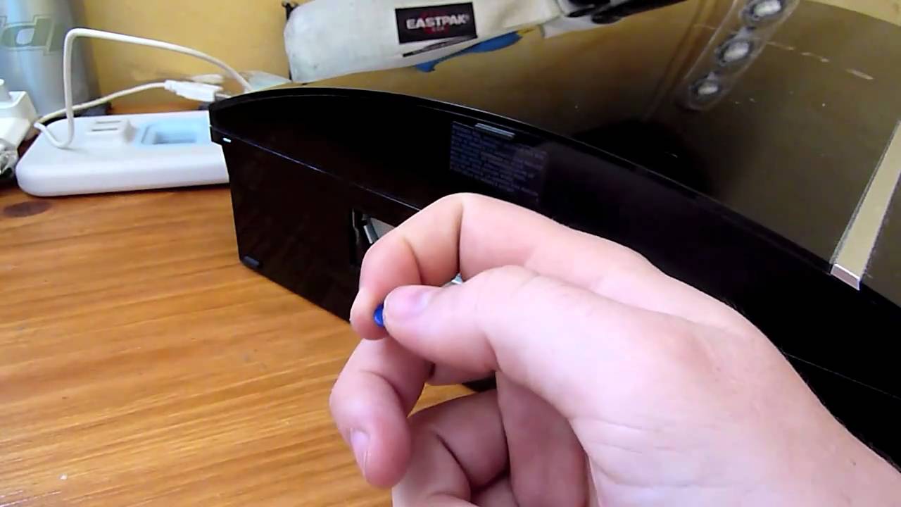 Changement du disque dur d'une playstation 3. - YouTube