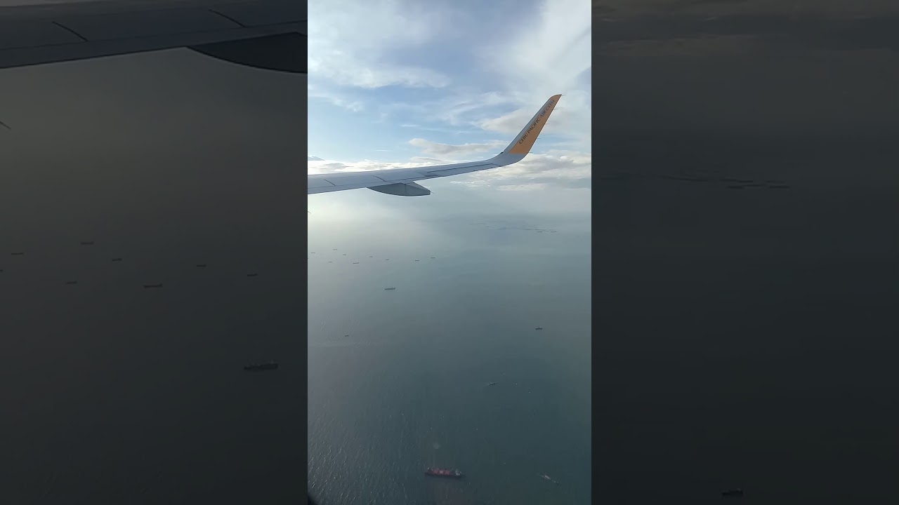 Going back home /enjoying our flight 🙂 - YouTube