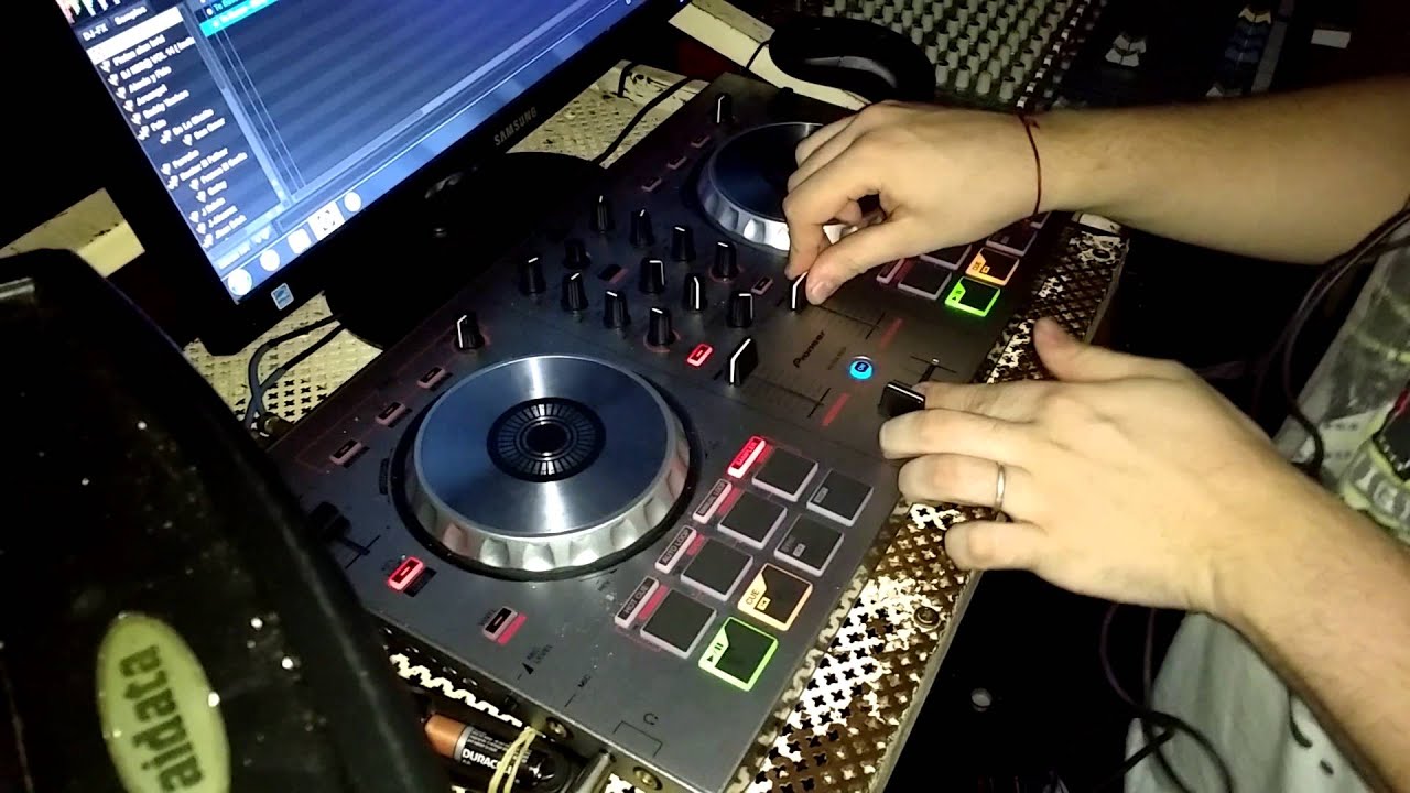 Te busco Dj Buster en acción Bellakeo night - YouTube