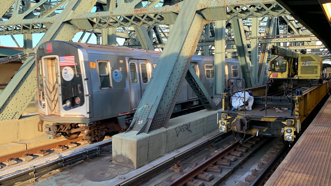 (F) Express train at Smith 9 Street - YouTube