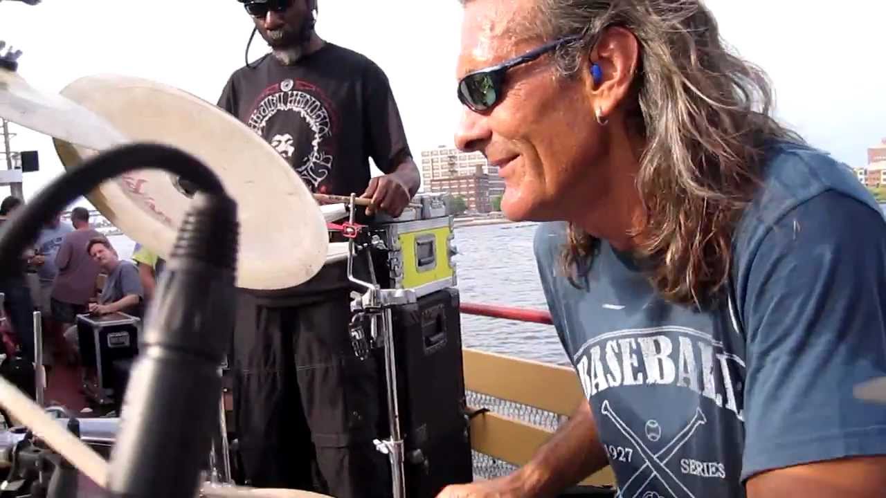 ENTRAIN featuring TOM MAJOR - YouTube