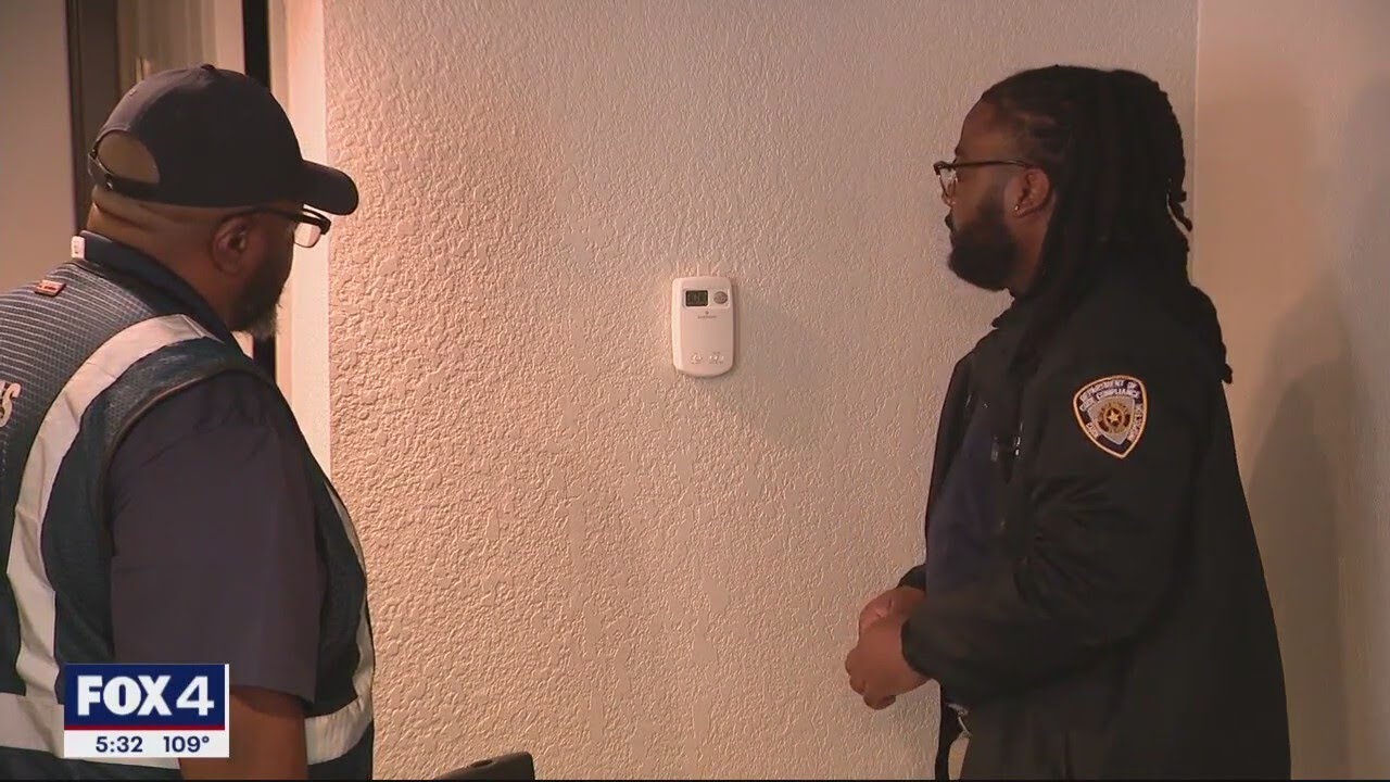 Dallas code compliance officers checking A/C units - YouTube