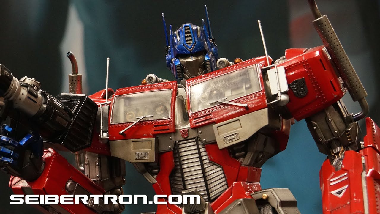 Prime 1 Studio Optimus Prime on display at SDCC 2016 - YouTube