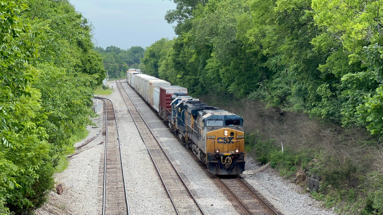CSX AC44CW 563 w/ Two Geeps Leads M582-16 on 6/18/23 - YouTube