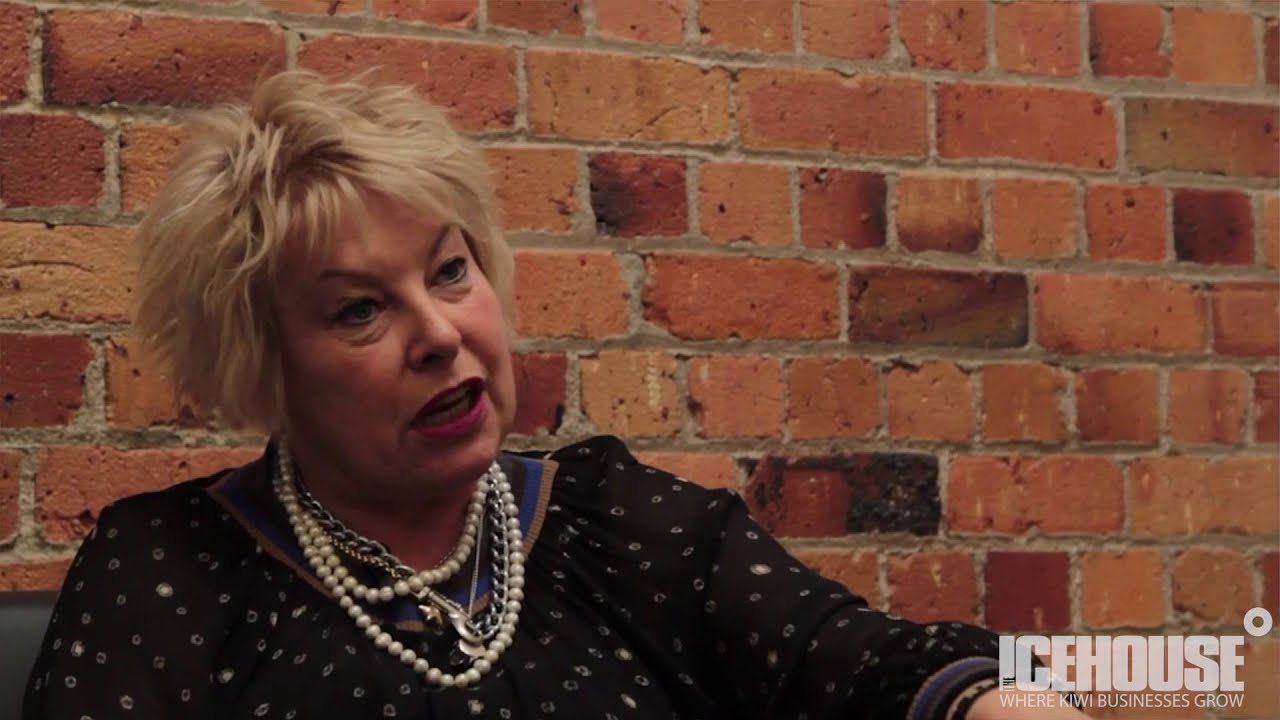 Jane Kennelly- Recruiting in the digital age Part 1 - YouTube