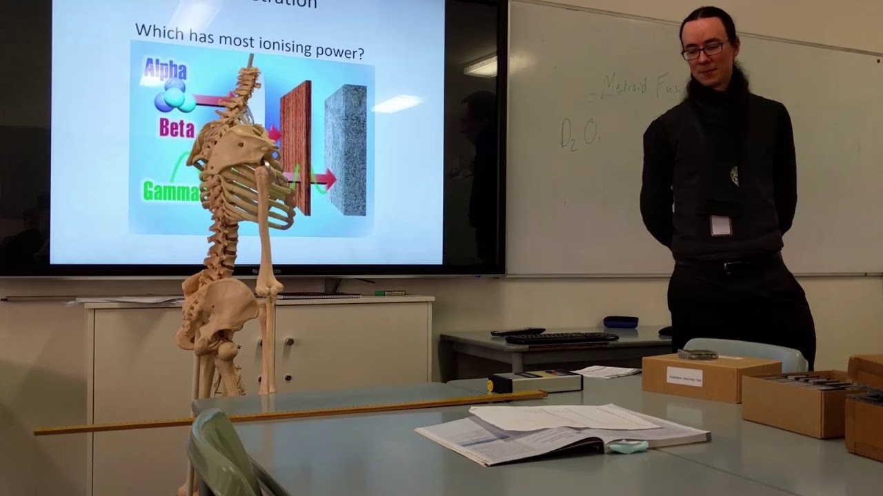 Radioactive Sample Demonstration - YouTube