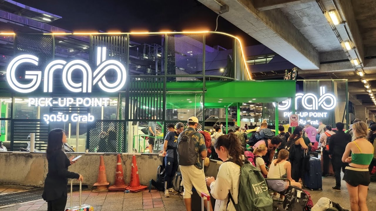 🇹🇭 How To Walk To Grab Pick Up Point Exit 4 Level 1 From Bangkok ...