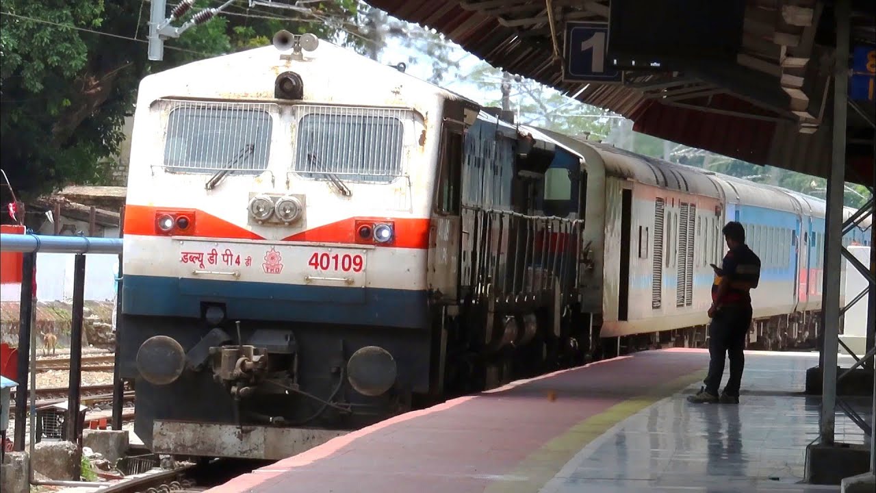 12040 New Delhi – Kathgodam Shatabdi Express Arriving at Kathgodam ...