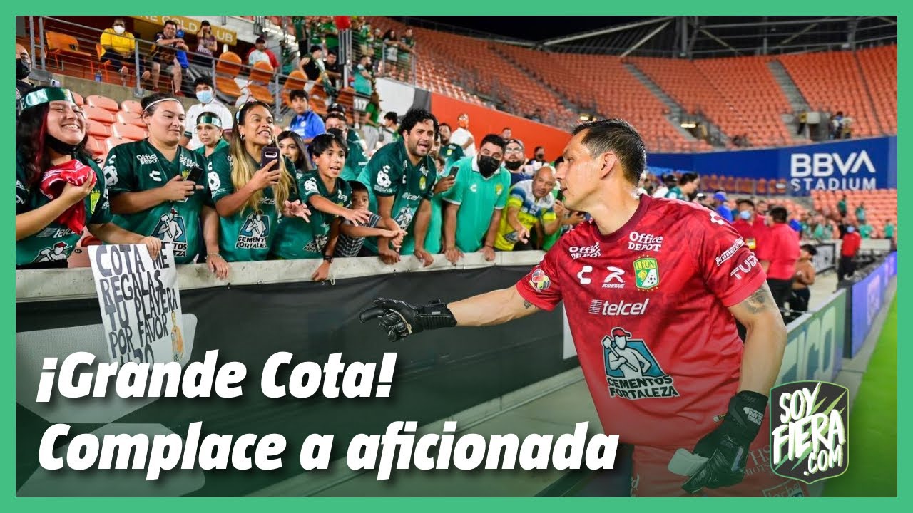 Rodolfo Cota portero del Club León regala jersey a aficionada - YouTube