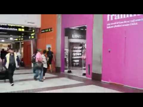 Man Walks Into Picture Of Store In The Mall - YouTube