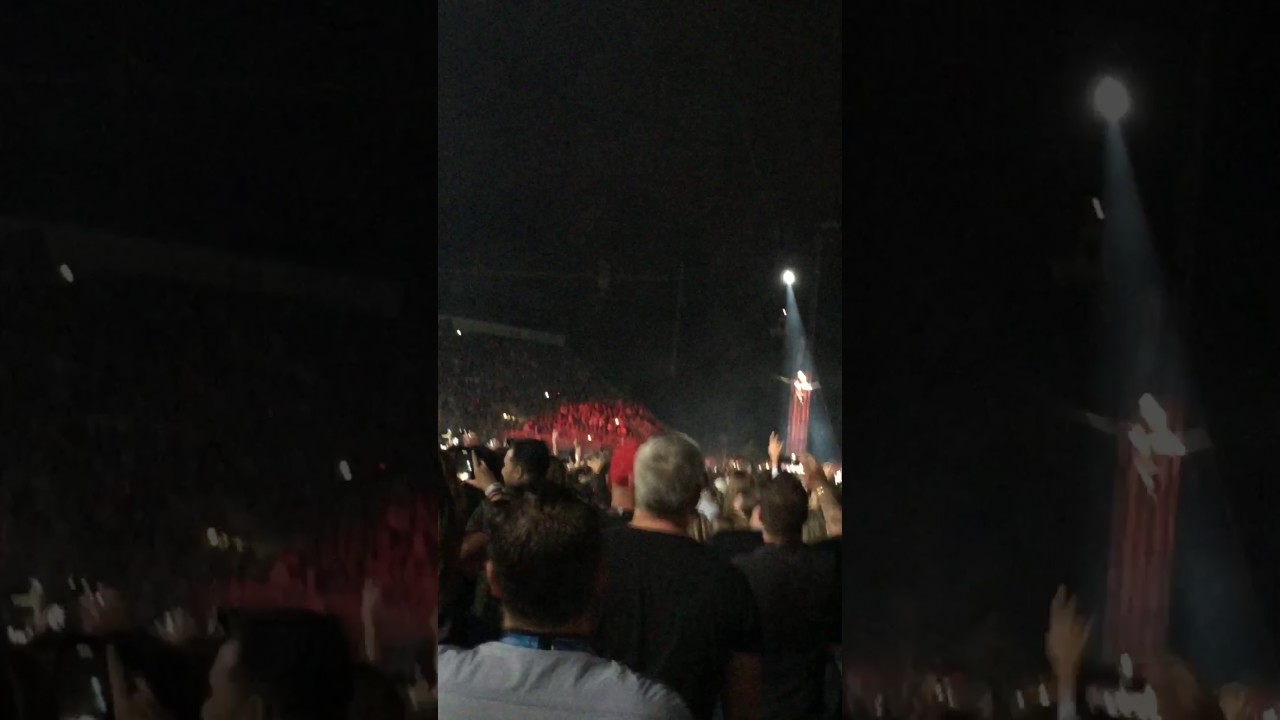 Pink Quebec city - YouTube