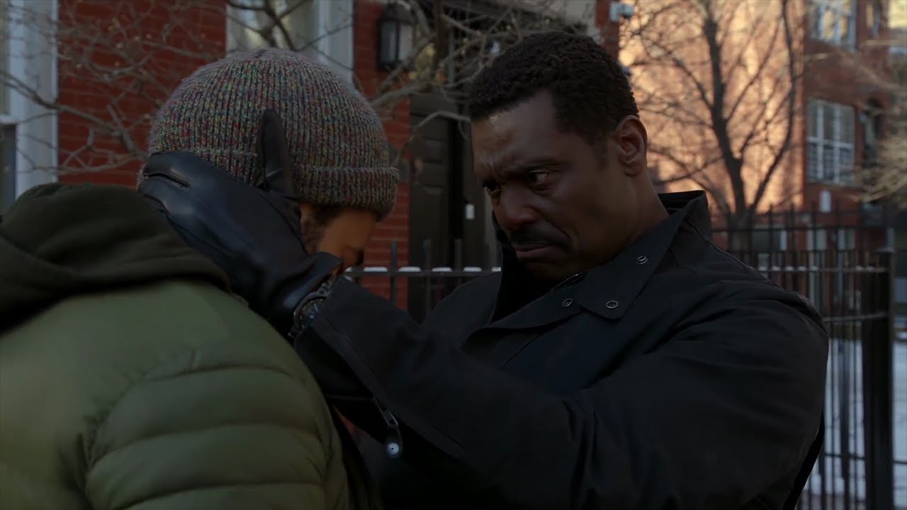 Chief Boden Lets His Stepson James Live With Him on Chicago Fire 12x04 ...