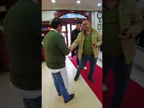 Lezzet Peşinde Biri Tarihi Merkez Efendi Köftecisi