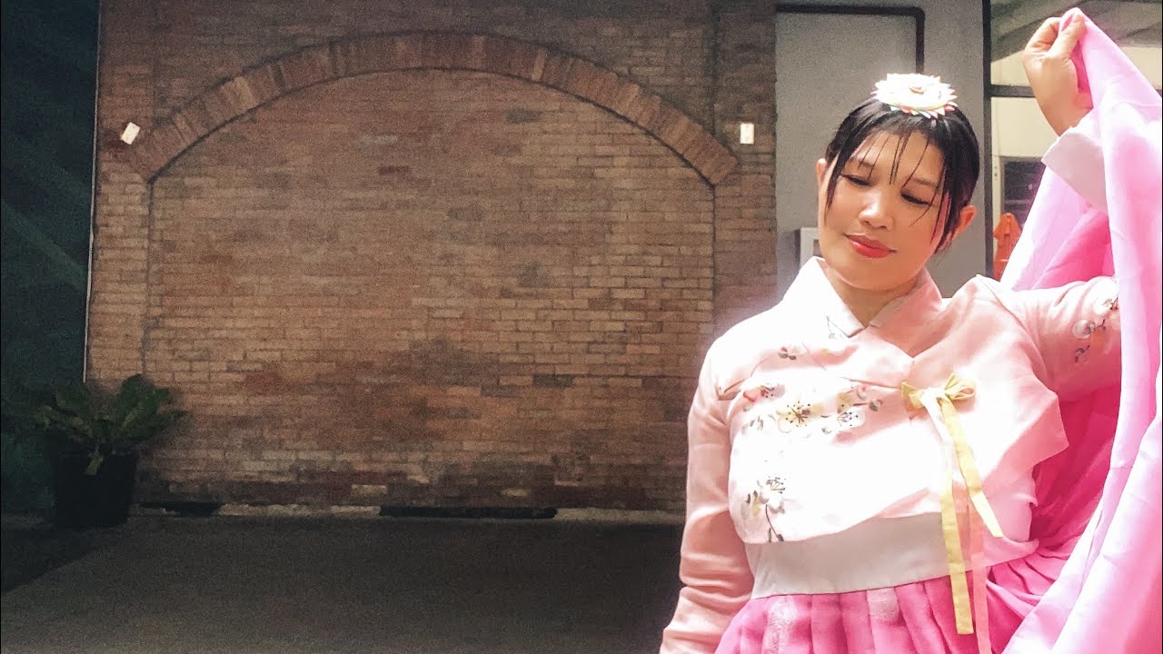 PAANO PUMUNTA NG GO WOON | KOREAN FASHION STYLE | GLORIETA 1 TOP ON THE ...